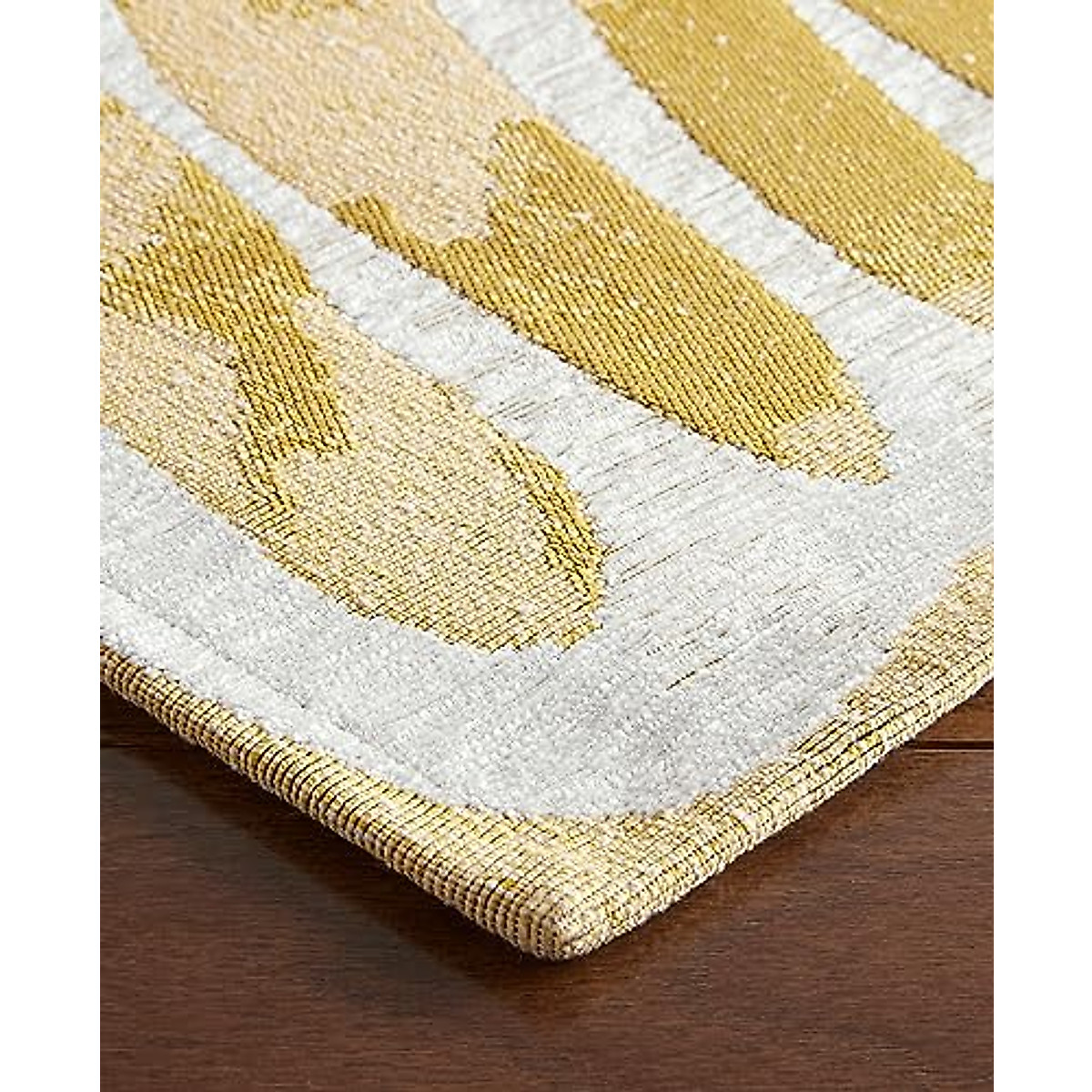 TOWN & COUNTRY LUXE Livie Matisse Cutout Everwash™ Washable Multi-Use Decorative Rug, Kitchen Runner Rug, Low-Profile Door Mat, Bedroom Rug and Dorm Room Rug with Non-Slip Backing, Gold, 24"x72"