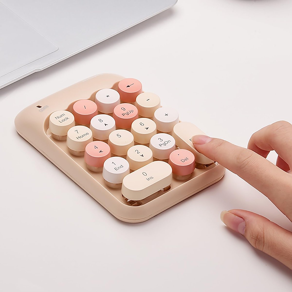 Lomiluskr Wireless Numeric Keypad with 2.4G USB Receiver, Cute Colorful Round Keycaps, Portable Financial Accounting Numpad Number Keyboard, Suitable for PC, Laptop (Milk Tea)