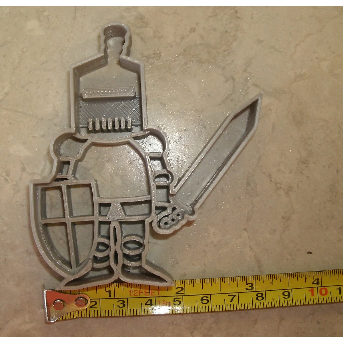 KNIGHT IN SHINING ARMOR WITH SWORD RENAISSANCE MEDIEVAL MIDDLE AGES COOKIE CUTTER MADE IN USA PR776