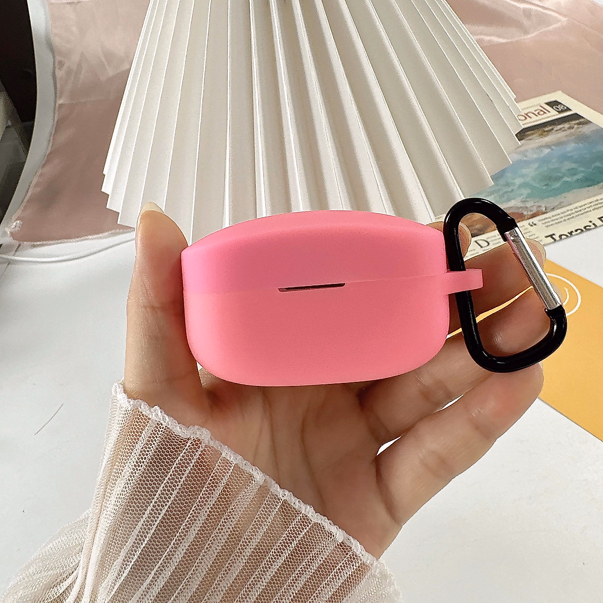 Sony WF-1000XM4 Case Cover, Soft Silicone Protective Case Skin Night Glow for Sony WF-1000XM4, Shockproof, Luminous Earbuds Case with Keychain, Glow in Dark, Wireless Charging