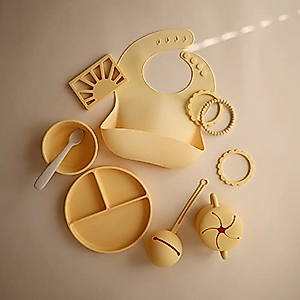 mushie Silicone Suction Plate | BPA-Free Non-Slip Design (Daffodil)