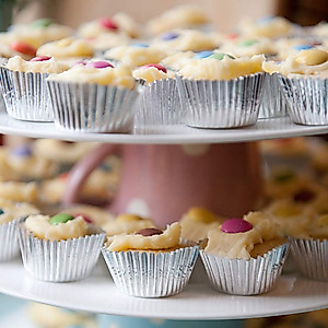 Cupcake Liners Silver,GOLF Standard Size Silver Foil Cupcake Liners Wrappers Metallic Baking Cups,Muffin Paper Cases, 100 Pack