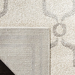 SAFAVIEH Amherst Collection 6' x 9' Ivory / Light Grey AMT414E Trellis Non-Shedding Living Room Bedroom Dining Home Office Area Rug
