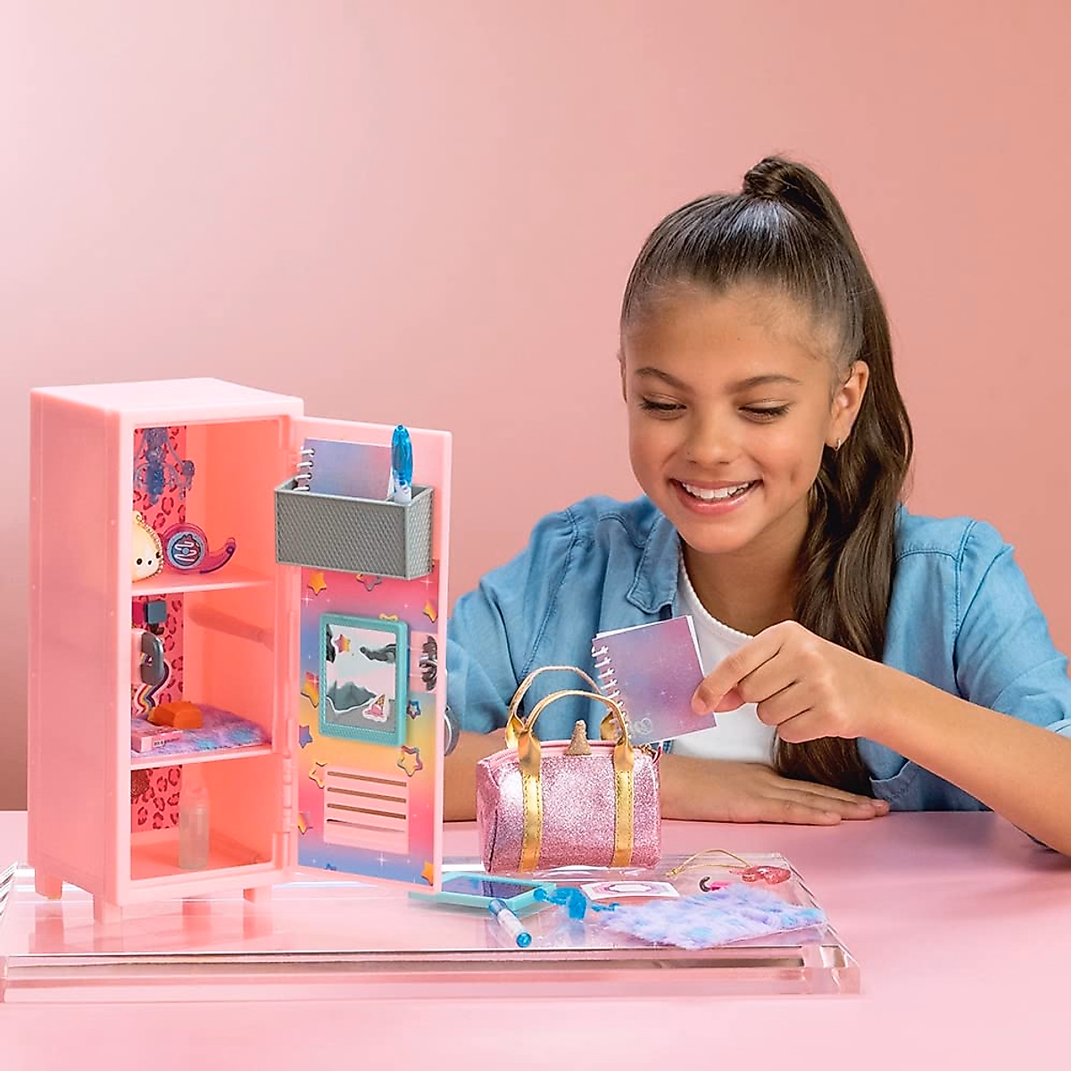 REAL LITTLES - Collectible Micro Locker with 15 Stationary Surprises Inside! (25263)