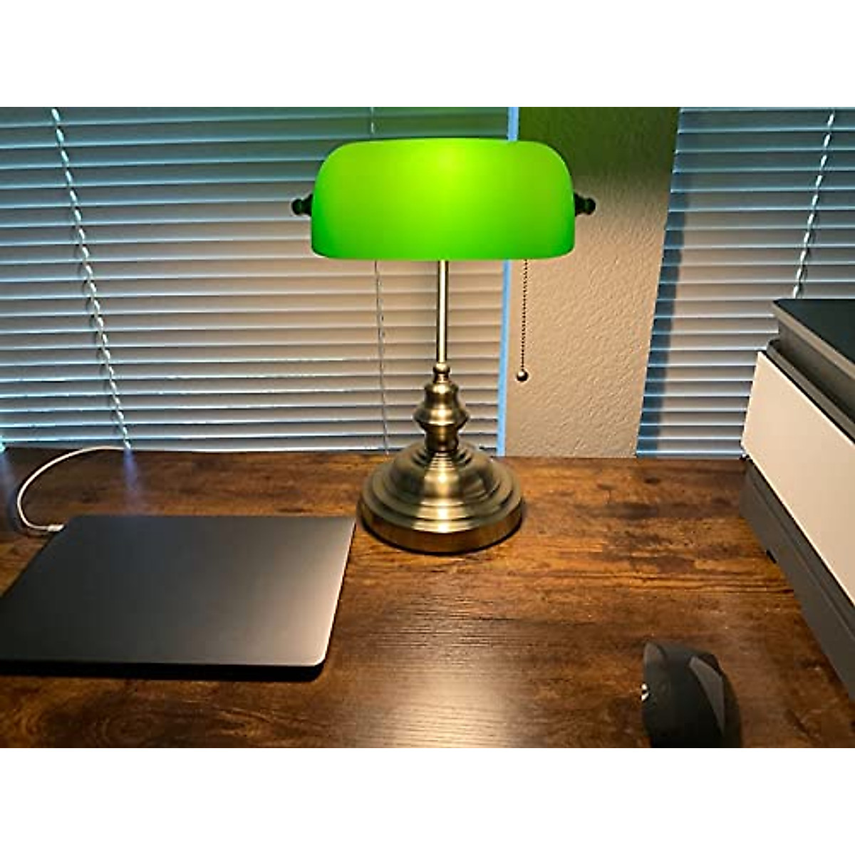 Newrays Glass Bankers Desk Lamp with Pull Chain Switch Plug in Fixture (Green)
