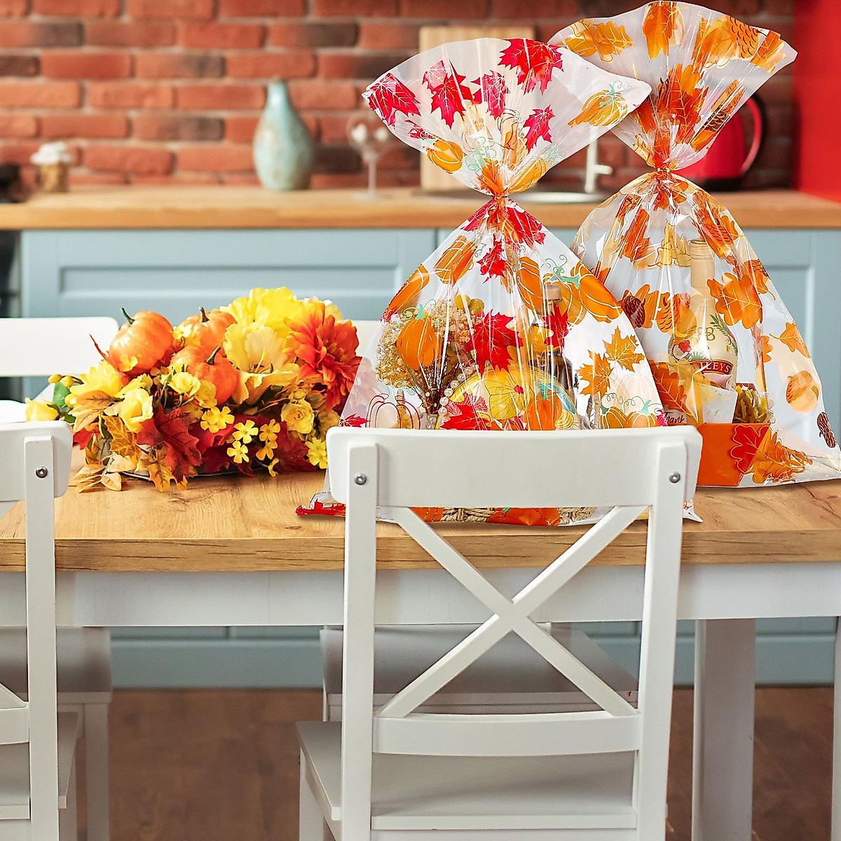 Cholemy 30 Pcs Thanksgiving Large Cellophane Gift Basket Bags 19.7" x 27.6" Fall Gift Bags Bulk Jumbo Fall Plastic Gift Wrap Bags With 100 Twist Ties Pumpkin Leaf Acorn Goody Bags for Dolls Presents