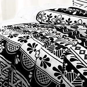 Yinhua Flannel BohoThrow Blanket Black and White Decorative Throw Blankets for Couch All Seasons Throw Blanket Super Soft Cozy Comfy Fluffy Fuzzy Bed Blanket for Chair, Bed, Sofa, 50x60 in