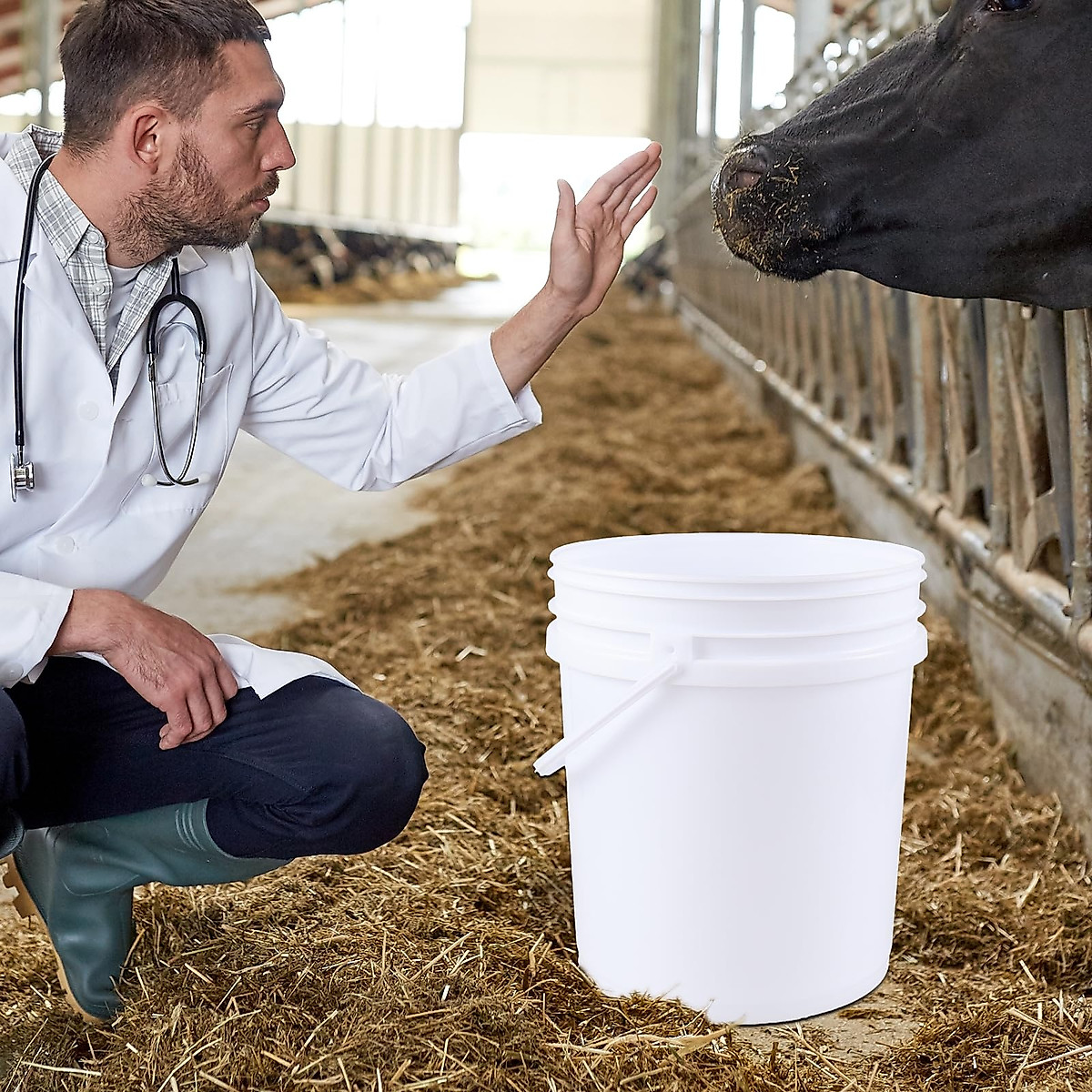 Teyyvn 7 Gallon White Plastic Food Bucket with Handles and Lid, Set of 4 Food Storage Pail Multipurpose Bucket with Lid