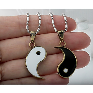 R.H. Jewelry Mens Womens Lovers Couple Stainless Steel Yin Yang Two Piece Pendant Necklace Set