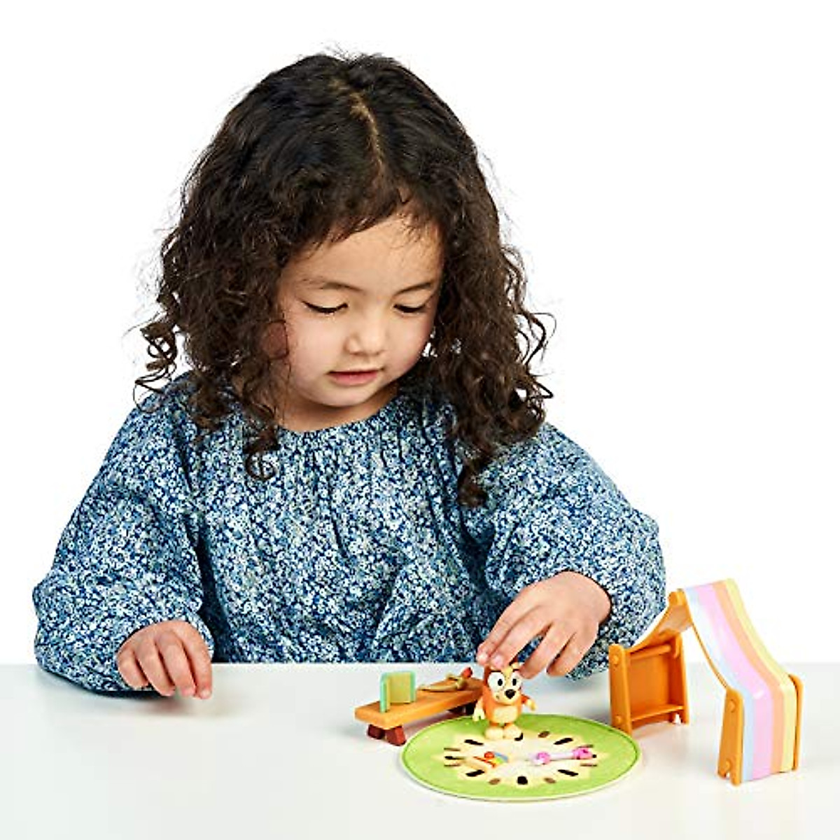 Bluey Bingo's Playroom, with 2.5" Figure, Canopy, Table, Computer, Rug, and Xylophone