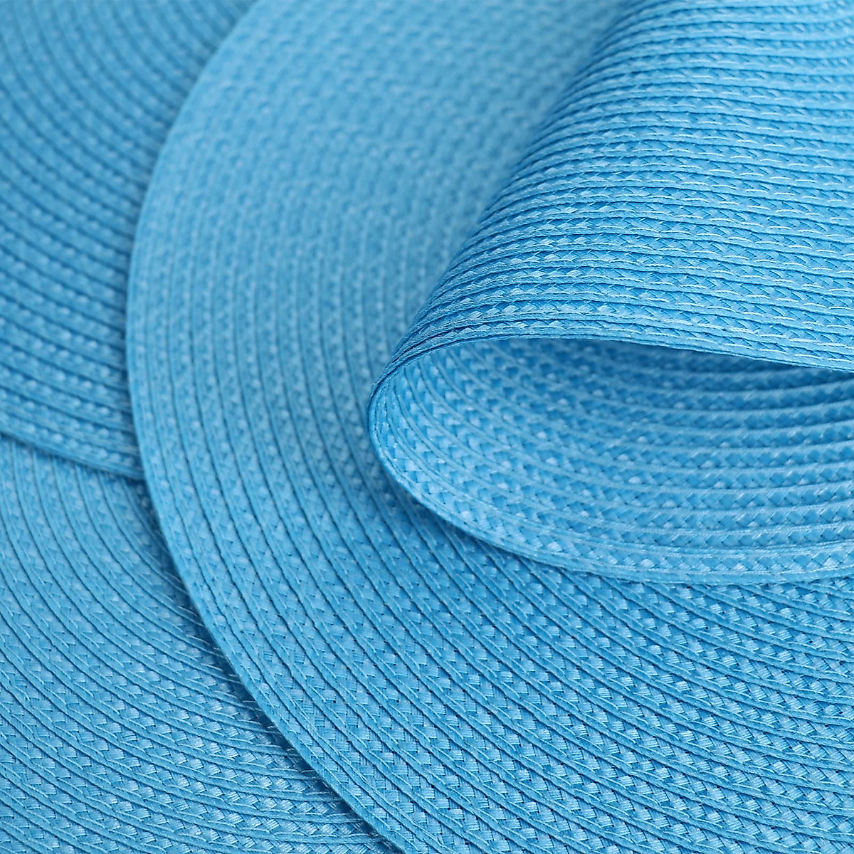 Round Placemats Set of 6 - Woven Red Place Mats Indoor for Dining Table - Washable Heat Resistant Farmhouse Table Mat - Plastic Vinyl Placemat - Table Mats Decorations for Dining Room