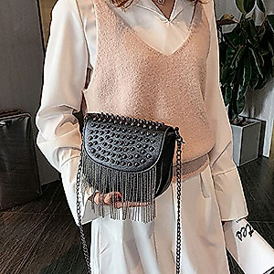 Women's Small Studs Crossbody Handbag Fashion Shell Shape Shoulder Messenger Bag (Black-2)