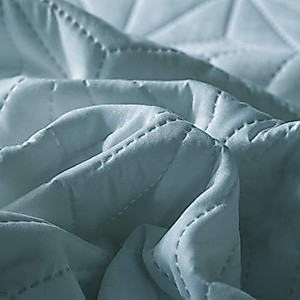 Whale Flotilla 3-Piece Queen Size Quilt Set/Bedspreads/Coverlets for All Season, Star Pattern Bedding Set with 2 Pillow Shams, Soft and Lightweight, Aqua Blue