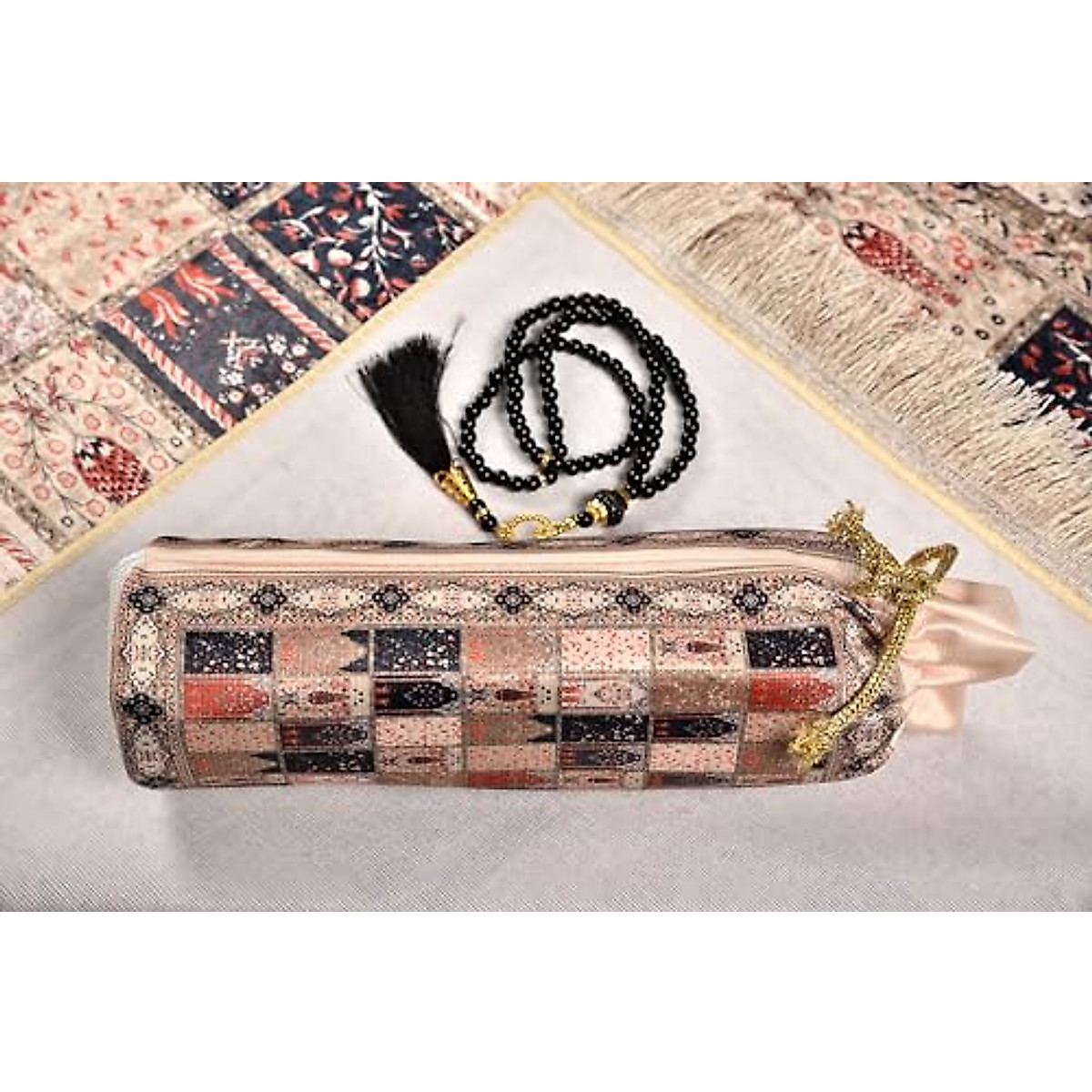 eggetex Muslim Prayer Rug with Beads, Pouch and Islamic Gift | Luxury Prayer Mat | Silky Islamic Prayer Rug | Turkish Prayer Mat | Traditional Muslim Janamaz for Men, Women | Velvet Prayer Rug