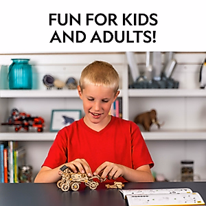 NATIONAL GEOGRAPHIC Solar Model Kit – Build 2 Solar Powered Wooden 3D Puzzle Models of Real NASA Space Explorers, Craft Kits are a Great Gift for Girls and Boys, an Amazon Exclusive Science Kit