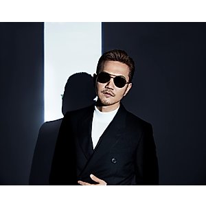 ONE(CD3枚組+DVD5枚組)(初回生産限定盤)