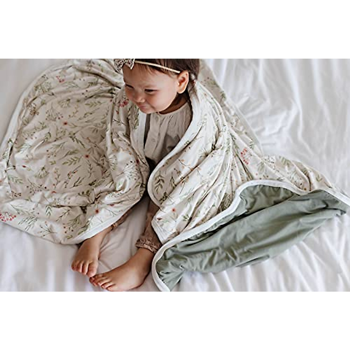 Pobi Baby Premium Baby Blanket, Soft Stretchy Quilt for Babies, Toddlers, Kids (Zephyr Minnie)