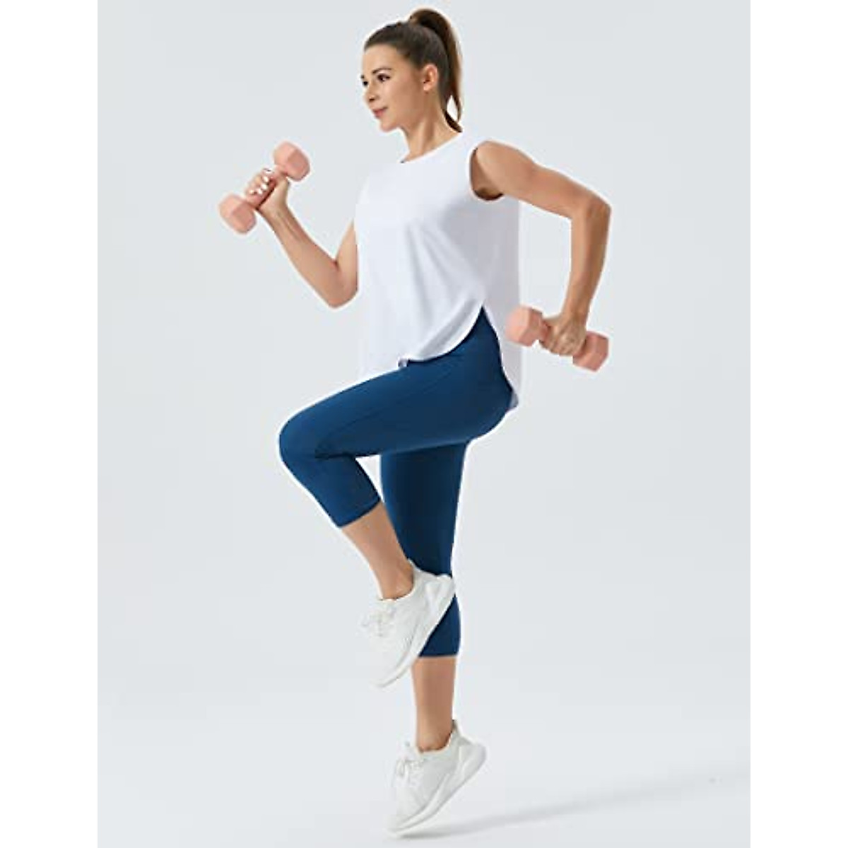 THE GYM PEOPLE Women's Workout Tank Tops Loose Fit Sleeveless Cotton Running Shirts White