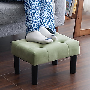 viewcare Ottoman Foot Stool, Green Small Ottoman footrest, Velvet Soft Footrest Ottoman with Wood Legs, Sofa Footrest Extra Seating for Living Room Entryway Office