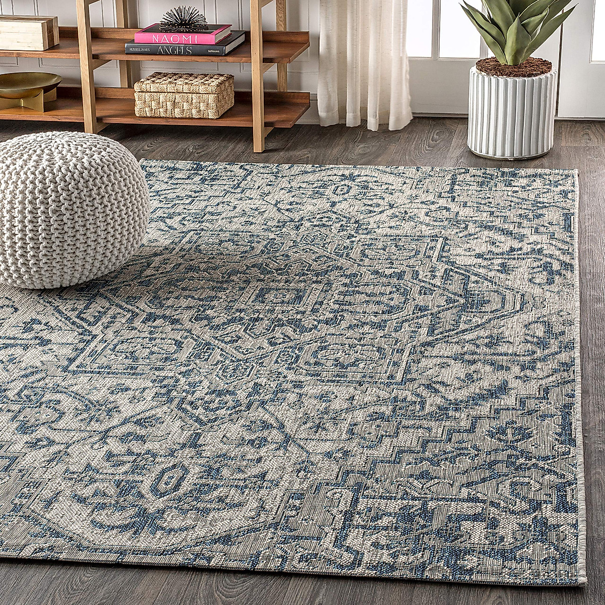 JONATHAN Y Estrella Bohemian Medallion Textured Weave Indoor/Outdoor Navy/Gray 4 ft. x 6 ft. Area-Rug, Coastal,Easy-Cleaning,HighTraffic,LivingRoom,Backyard, Non Shedding (SMB105B-4)