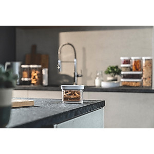 ZWILLING FRESH & SAVE CUBE Box, size S, modular & stackable container, airtight & vacuumable storage, dishwasher friendly, transparent