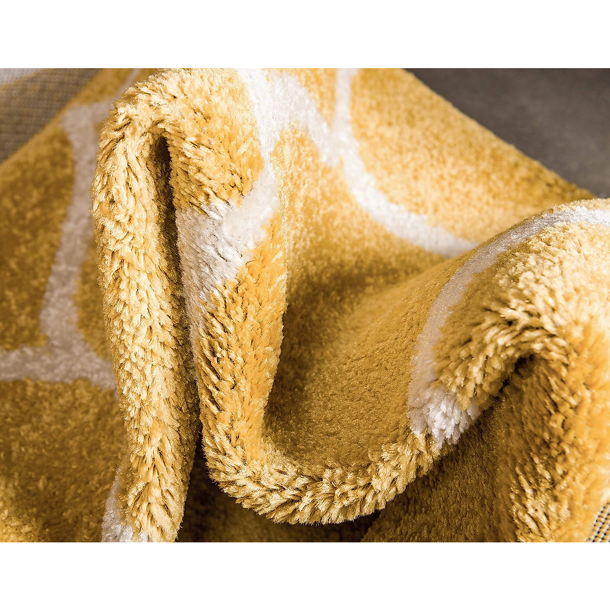 Unique Loom Trellis Frieze Collection Area Rug - Rounded (5' 1" x 8', Yellow/ Ivory)