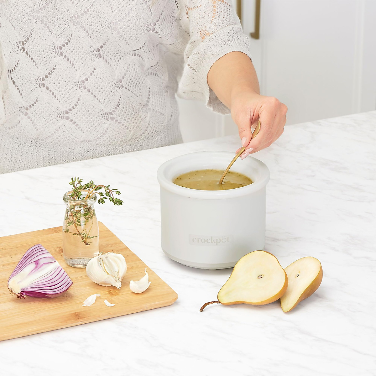 Crock-Pot 7 Quart Cook and Carry Slow Cooker with Touch Control, 4 Pre Programmed Settings, Removable Stoneware, and Locking Lid, Mushroom