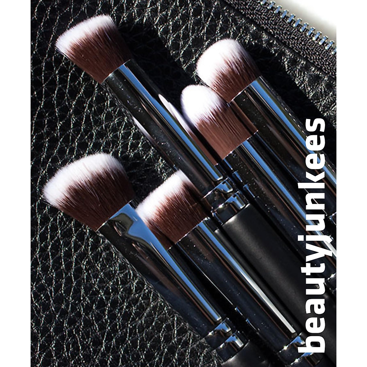 Small Concealer Brush Under Eye – Mini Tapered Kabuki Makeup Brush for Blending, Setting, Contour Eyeshadow, Powder, Cream Make Up, Vegan Synthetic