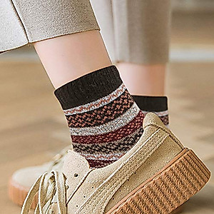 Justay 5 Pairs Womens Wool Socks Vintage Soft Cabin Warm Socks Thick Knit Cozy Winter Socks for Women Gifts