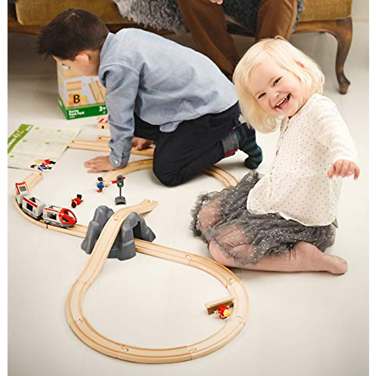 BRIO World - 33773 Railway Starter Set | 26 Piece Toy Train with Accessories and Wooden Tracks for Kids Age 3 and Up - Green