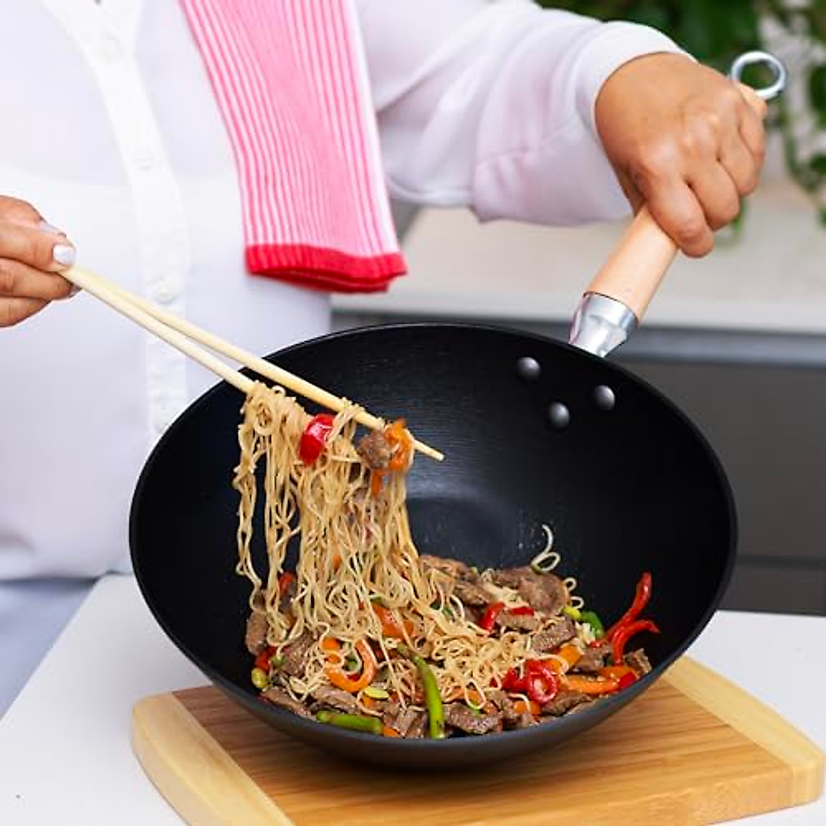 JOYCE CHEN Professional Series 11.5-Inch Cast Iron Stir Fry Pan with Maple Handle