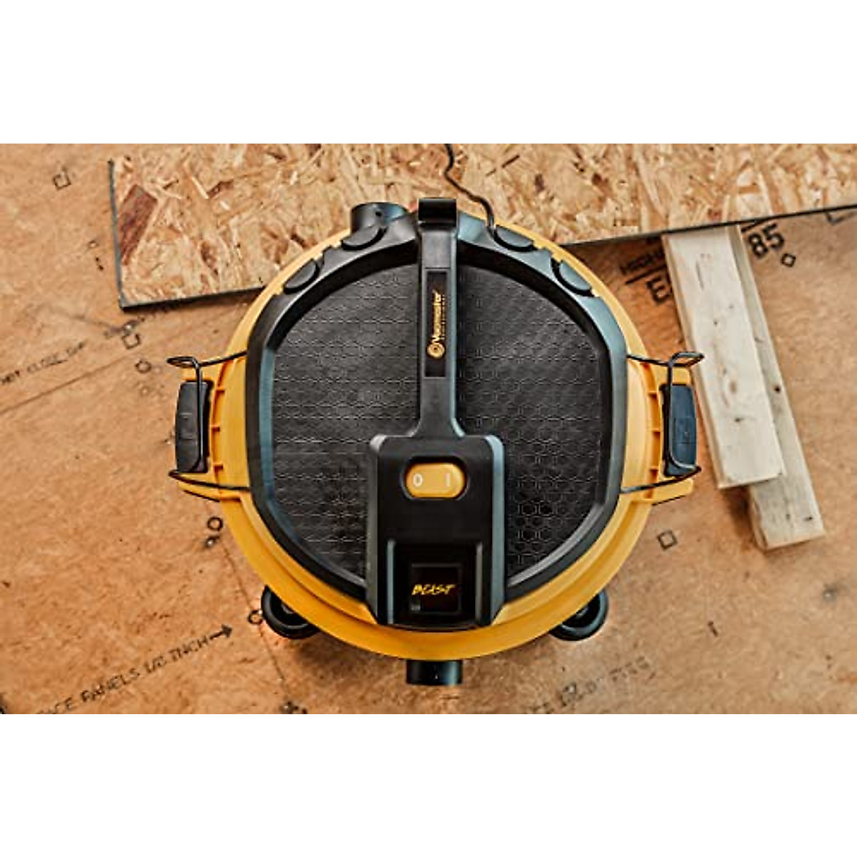 Vacmaster Professional - Wet/Dry Vac, 16 Gallon, Beast Series, 6.5 HP 2-1/2" Hose (VJH1612PF0201), Black