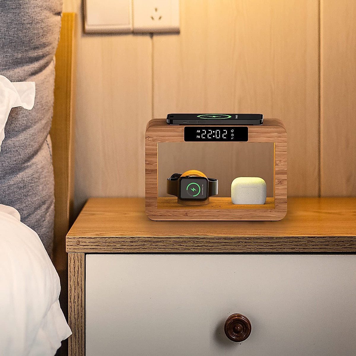 Wireless Charging Station, 3 in 1 Charging Station for Apple Devices, Fast Wireless Charger Stand for iPhone 14 13 12 11 Pro Max XR XS 8 Plus, Apple Watch 8 7 6 5 4 3 2 SE, AirPods Pro 3 2