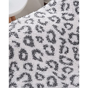 Panku Super Soft Leopard Throw Blanket, Cozy Warm Cheetah Fleece Blankets for Couch and Sofa, Knit Reversiable Luxury Fluffy Blanket Throw Light Grey 50x60 Inches