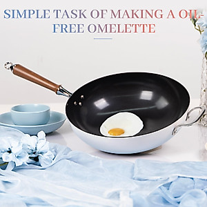 DELUXE Nonstick Frying Pan, Large Non stick Wok Pan with Lid (5 Qt, 12.6") - Non Toxic, PTFE & PFOA Free -Compatible with all Stovetops (Gas, Electric & Induction) -Blue, Gift