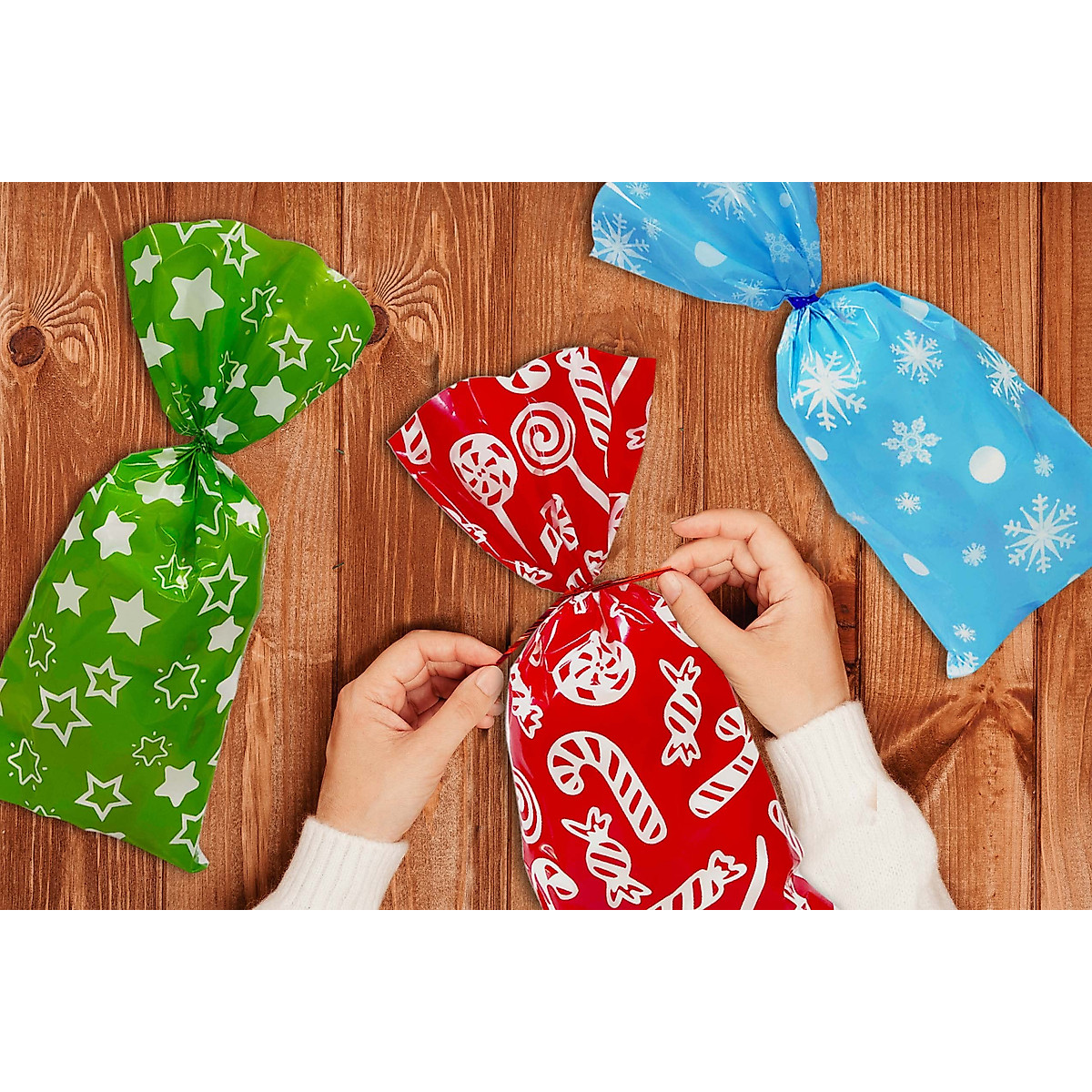 MISS FANTASY 160 Pack Christmas Cellophane Goody Bags with Twist Ties for Holiday Favors Treats Kids Xmas Treat 10.8'' x 4.9'' Small Bulk Plastic Treats Bag Christmas Cellophane Treat Bags