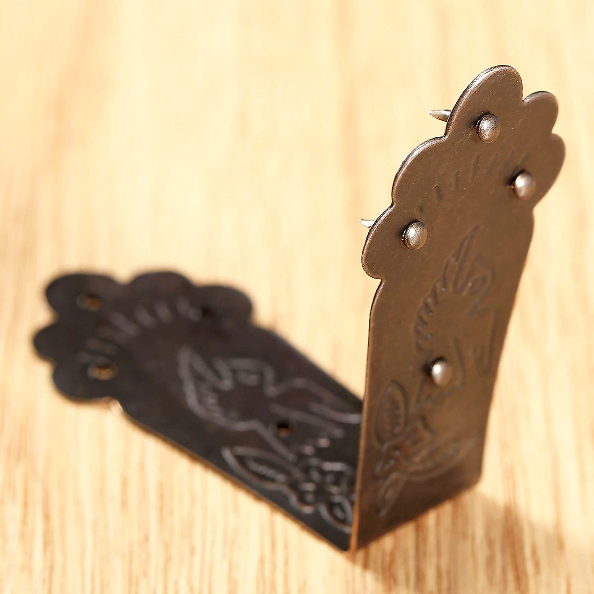 dophee 4Pcs Antique L Shaped Corner Guards, Embossing Decorative Edge Corner Bracket Corner Protectors Guard Cover with Mounting Screws for Chest Case Wooden Box - 2.17"x2.17"x0.98"