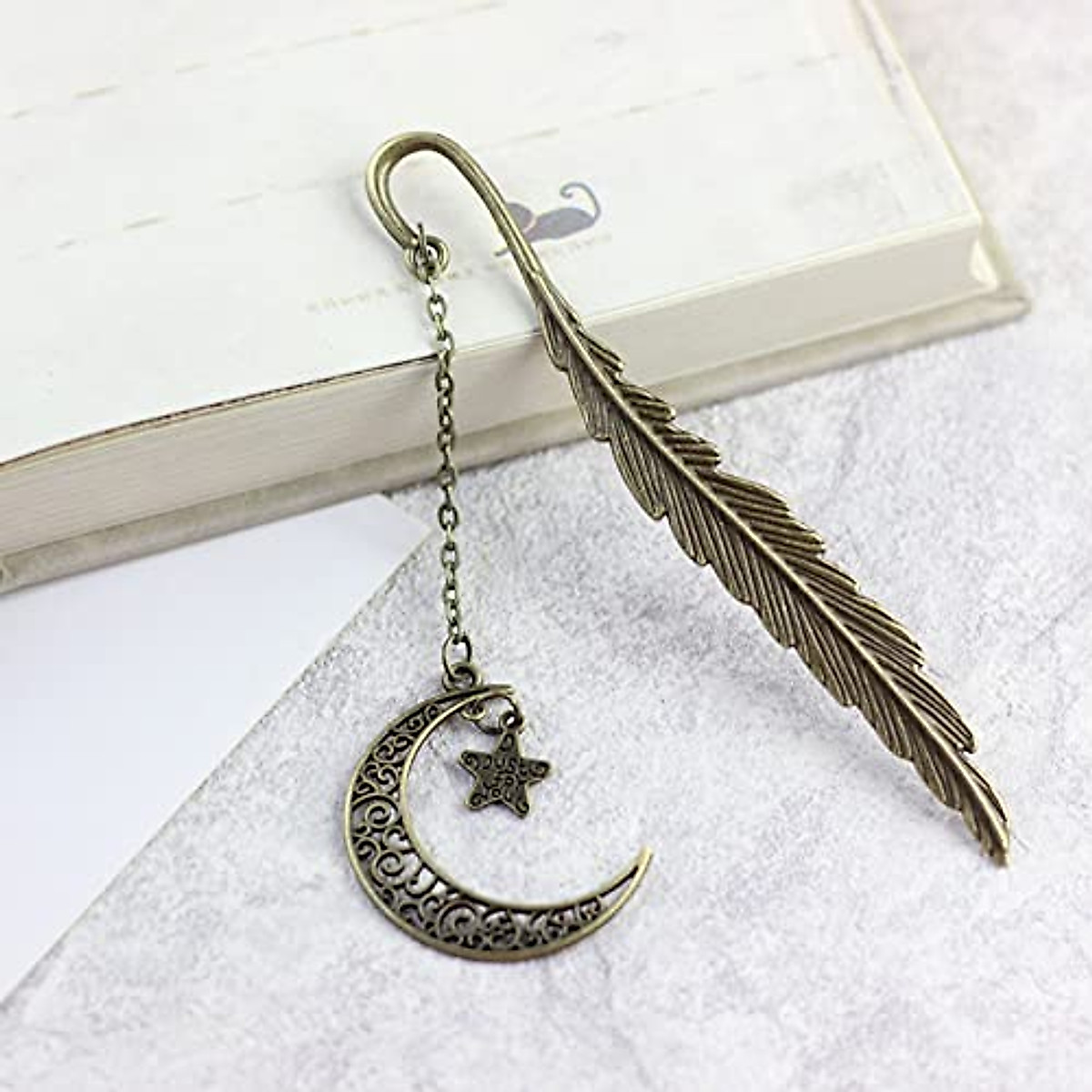 iayokocc Creative Metal Feather Bookmark, Classical Bookmarks with Pendant for Women, Kids, Teens Girls, Readers and Book Lovers.(Stars and Moon)