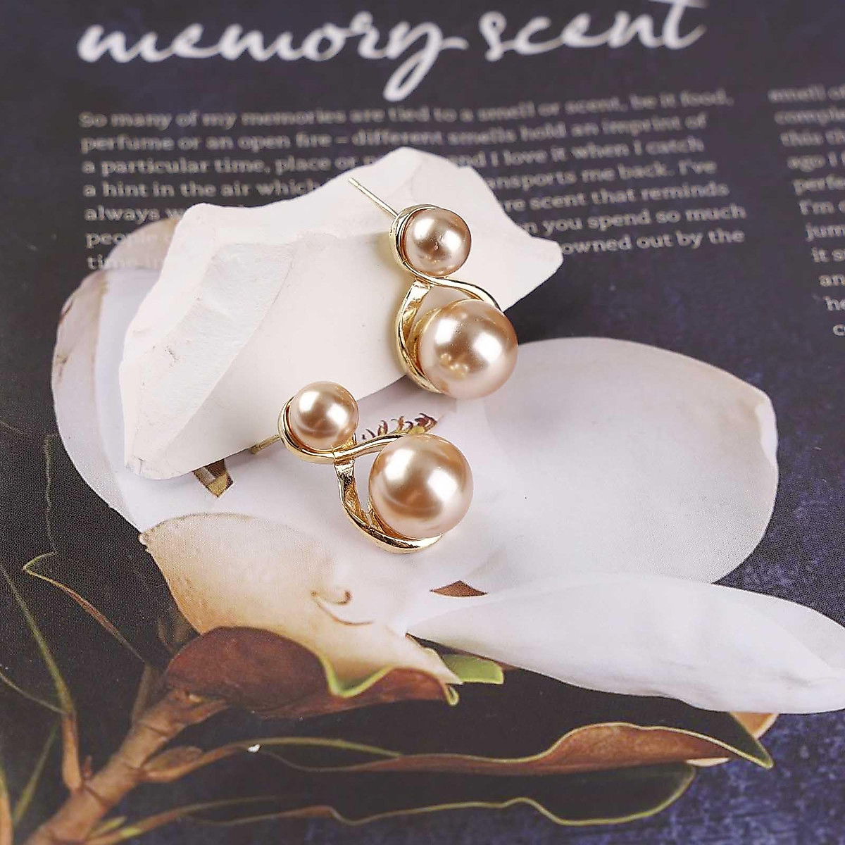 Sttiafay Vintage Pearl Dangle Earrings Gold Double Pearl Stud Earrings Boho Big Pearl Drop Earrings Wedding Pearl Earrings Jewelry for Women and Girls