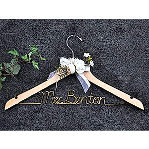 Bride Hanger, Wedding Hanger, Personalized Bride Hanger, Lady Hanger, Custom Hanger, Honor Maid, Bridesmaid, Doctor, Doctor Graduation Dress Hanger