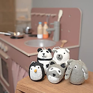 Én Gry & Sif Wool Felt Zoo Animals Hanging Decorations Felt Ornaments for Christmas Tree or Decor Felt Animal Figures for Play Set of 5 Handmade Penguin Panda Polar Bear Raccoon Elephant