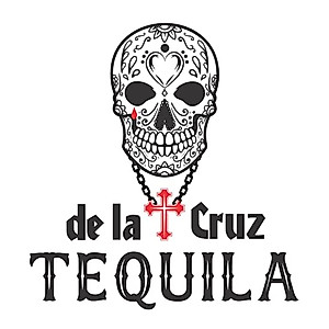 de la Cruz Tequila Flight Board with Salt Rim, Includes 4x Shot Glasses and Ceramic Plate Handmade Board, Glass Holder, Bar Party Serving Tray, Family Dinner Party, Gift for Friend