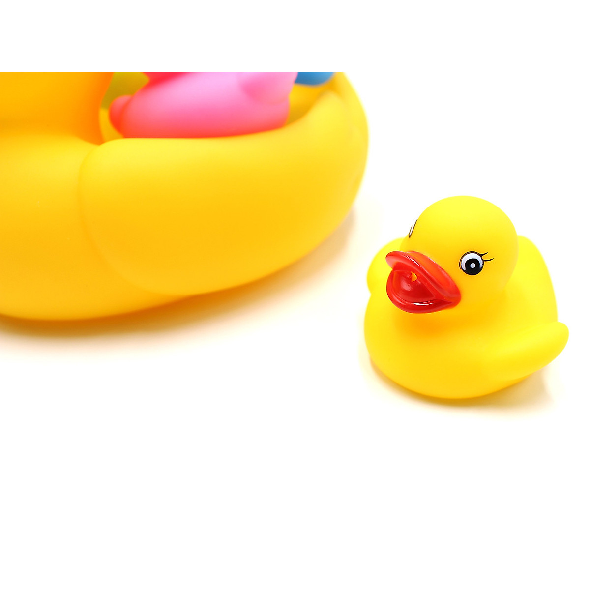 DOPHYRANIX Floating Rubber Duckies Bath Play 5 Pieces Set - Includes 1 Jumbo Mama Ducky and 4 Baby Ducks - Fun Water Tub Playing Kits(4 Colors)