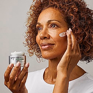 No7 Future Renew Damage Reversal Night Cream - Nightly Face Moisturizer with Hyaluronic Acid for Damaged and Aging Skin - Dermatologist-Approved Facial Skin Care Products for Sensitive Skin (50ml)