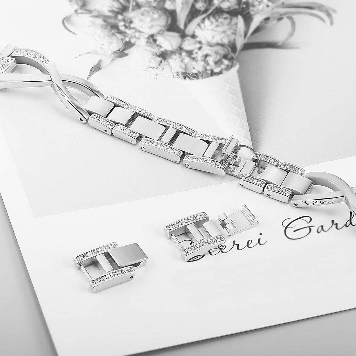 Sankel Bling Bands Compatible for Samsung Galaxy Watch 7 6 5 4 Band 40mm 44mm, Galaxy Watch 5 Pro 45mm/6 4 Classic 42mm 46mm 43mm 47mm/Active 2, 20mm Stylish Metal Wristband Women (Silver)