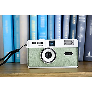 1 Shot Point and Shoot 35mm Film Camera Reusable Retro Half Frame Camera, Built in Flash, Included One Roll ASA/ISO 400 Black & White Film 18 Exp., (36 Shots) Battery Not Included (Green Color)