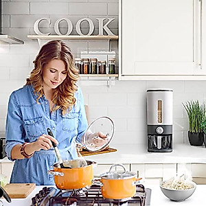 20 Lbs Rice Dispenser, Large Dry Food Container With Lid, Rice Storage Container With Measuring Cylinder, Cereal Dispenser Moisture Proof Household Food Dispenser Bucket, Kitchen Orgainzation Pantry Strore for Dry Food