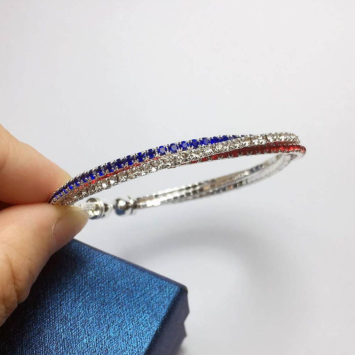 IDesign USA American Flag Bracelet Decorations Gift Red Blue White Bracelet Patriotic 4th of July Independence Day