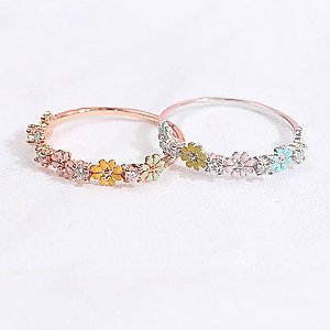 YOOESTORES82 Cute Colorful Daisy Ring for Women. Silver/Rose Gold Rhinestone Little Daisy Flowers Rings Sunflower Wedding Band Ring (Silver)