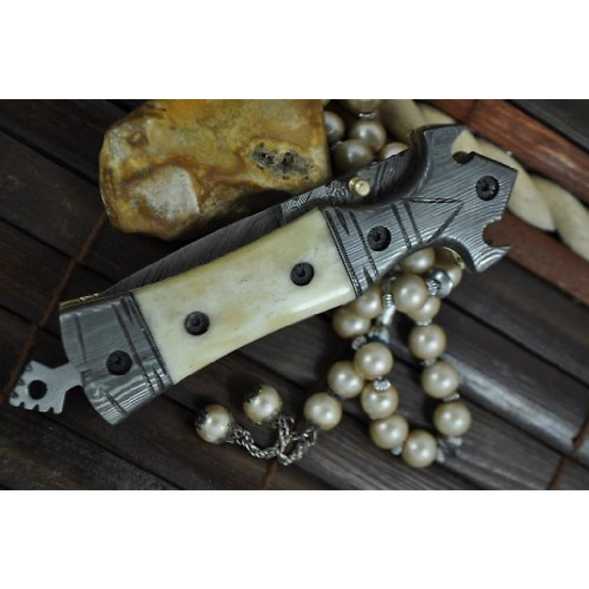 Perkin - Handmade Damascus Hunting Knife - Beautiful Folding Knife